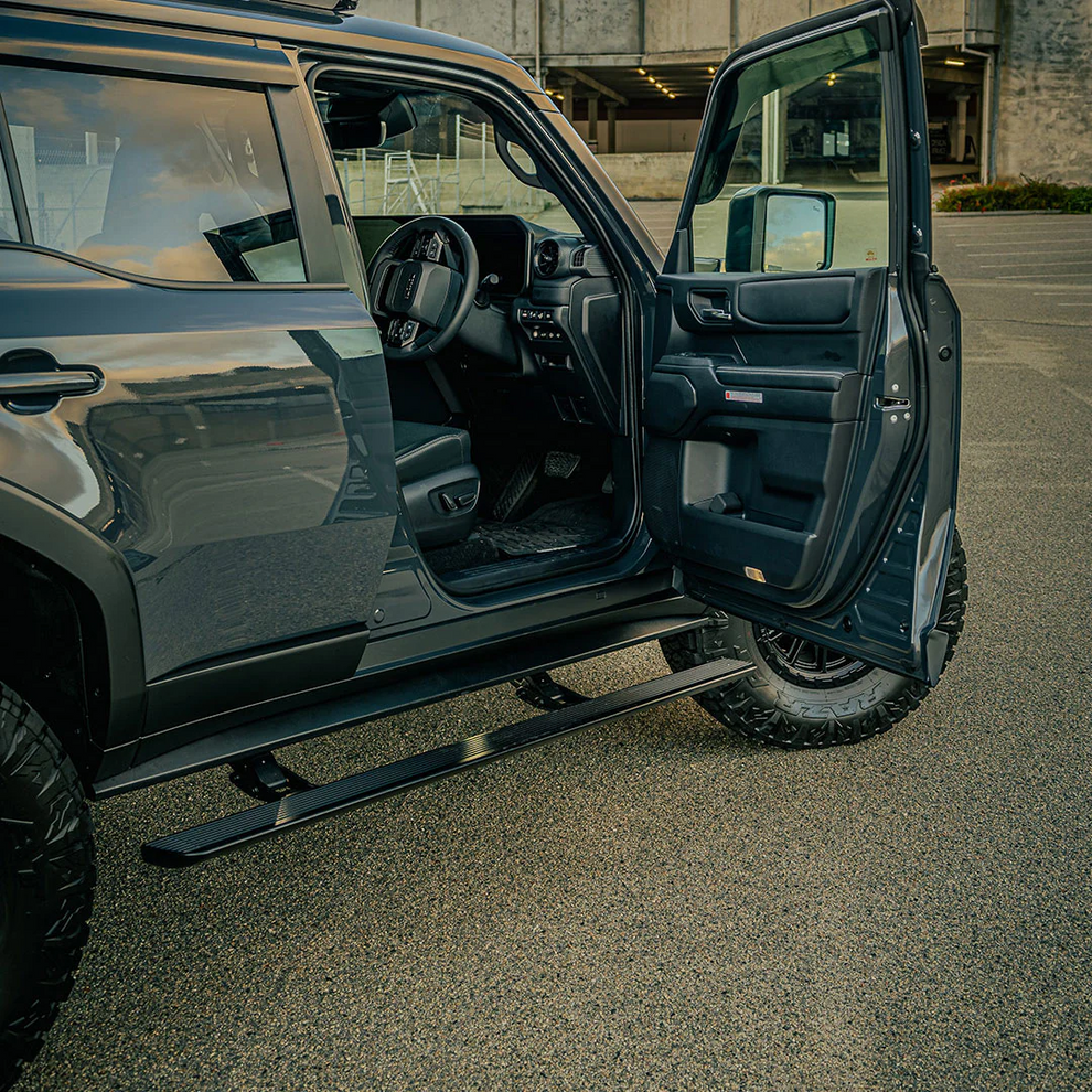 TOYOTA PRADO 250 SERIES - ELECTRIC SIDE STEPS VIKOR INDUSTRIES – RH AUTO